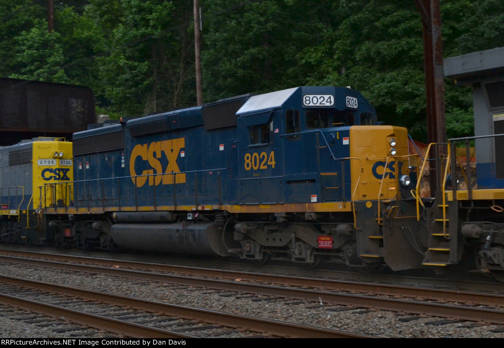 CSX SD40-2 8024 trails on Q417-03